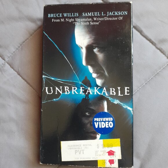 Touchstone | Media | Unbreakable Vhs 20 M Night Shyamalan Bruce Willis ...